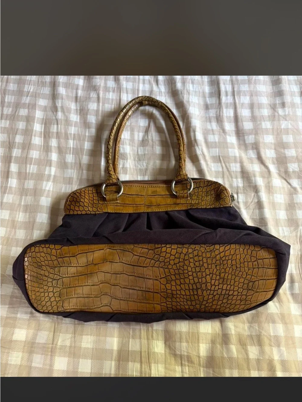 Simply Vera Vera Wang | Bags | Stylish Navy Pleated Tote With Tan ...